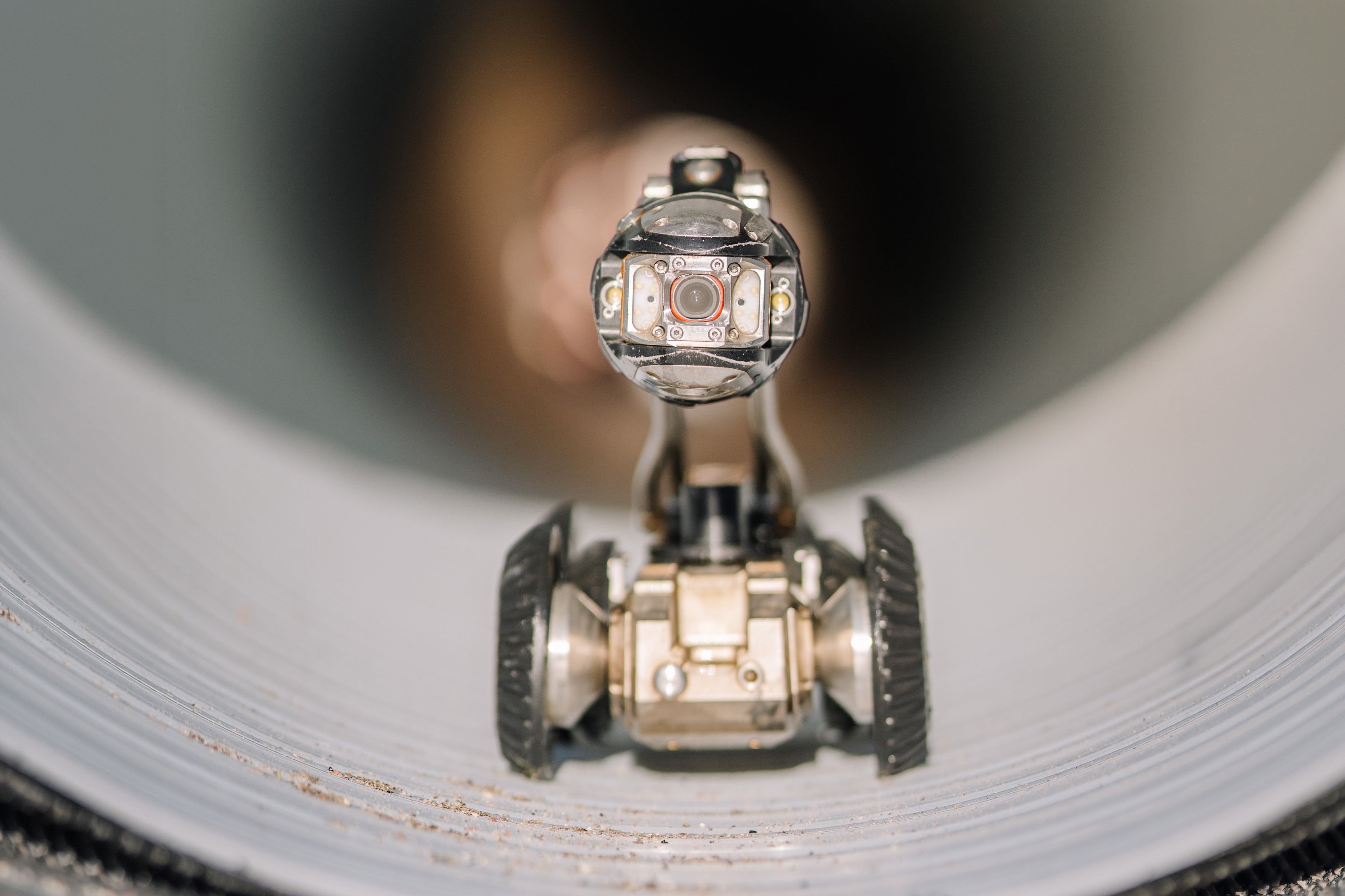 New chip could help tiny robots traverse complex environments | MIT ...